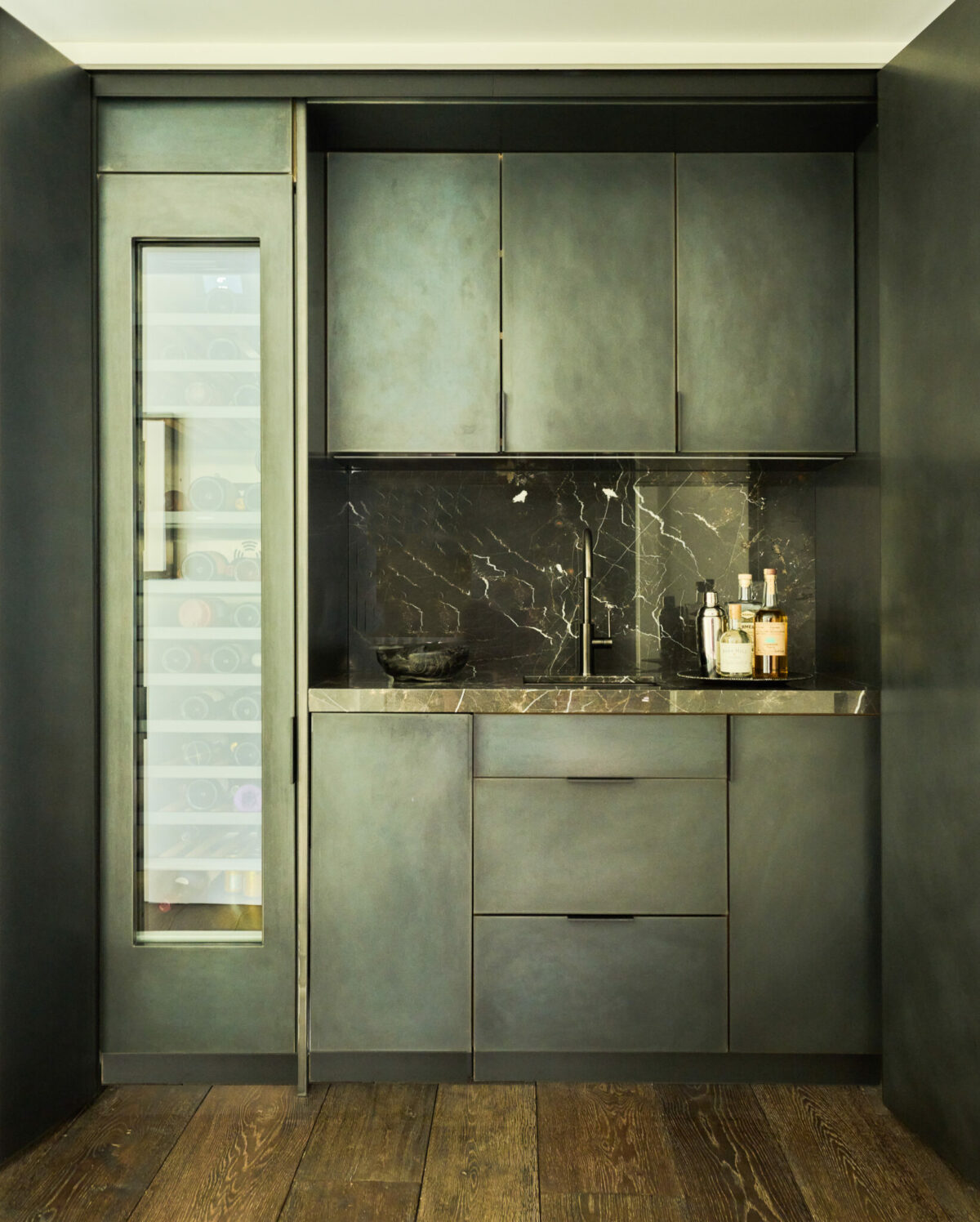 Metal + Resin - Wud Furniture